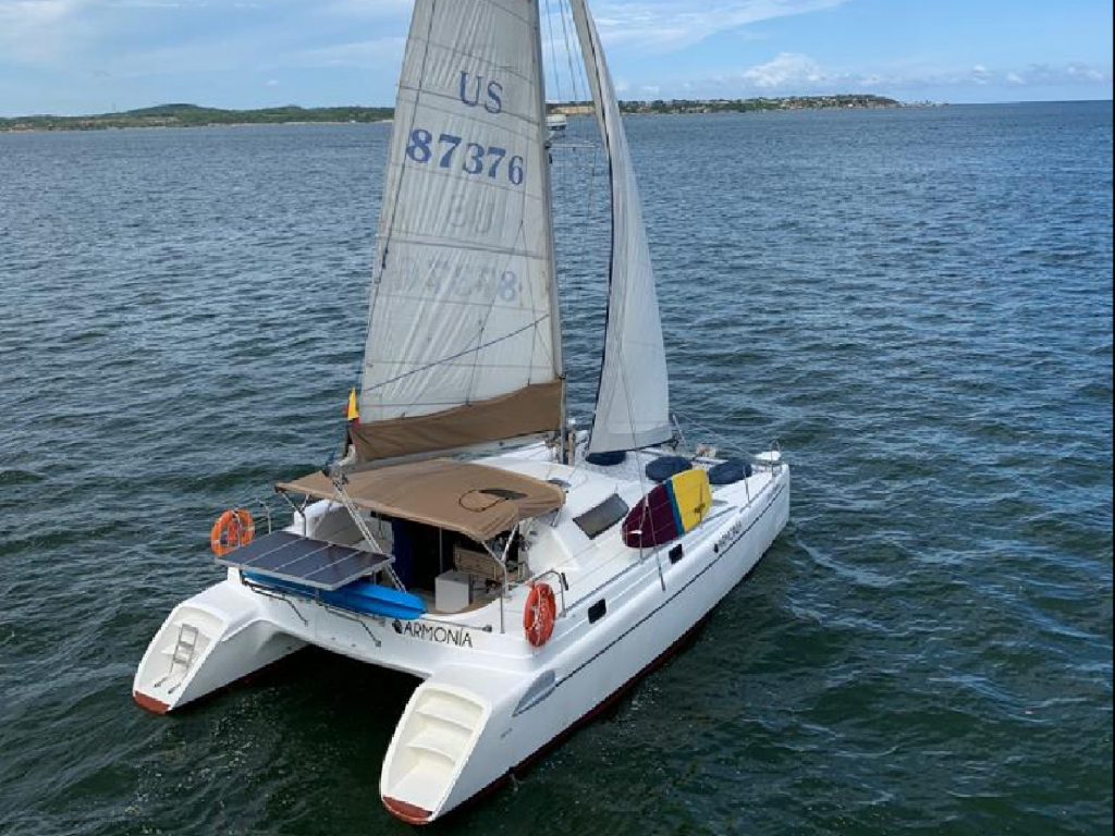 Botes & Yates - Brisas del Mar